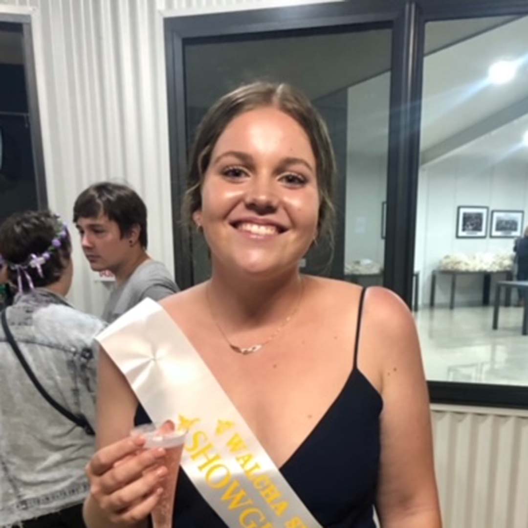 Wee Waa Young Woman Competition - Wee Waa Show Society